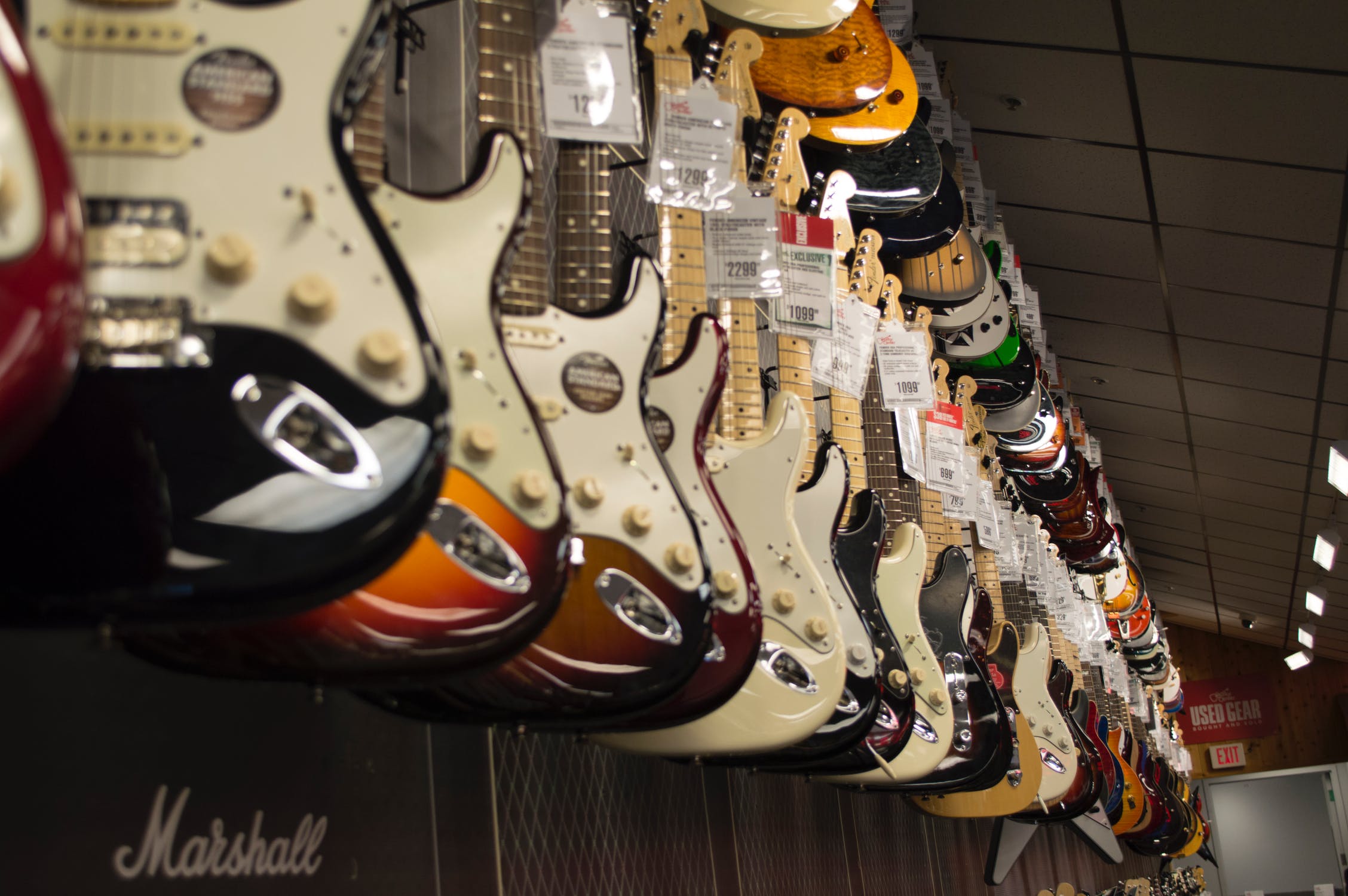 Good Reasons to Buy Used Guitars – Jamstack